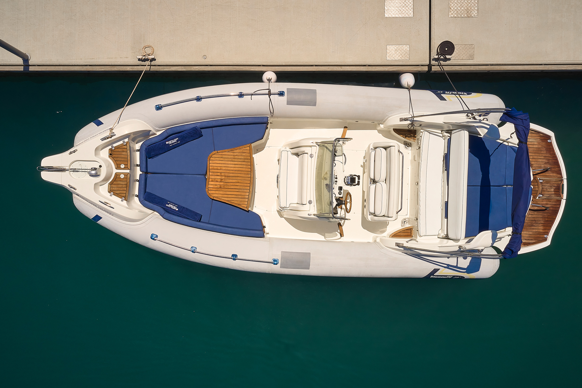 Marlin 29 EFB | Kefalonia Sailing Charters