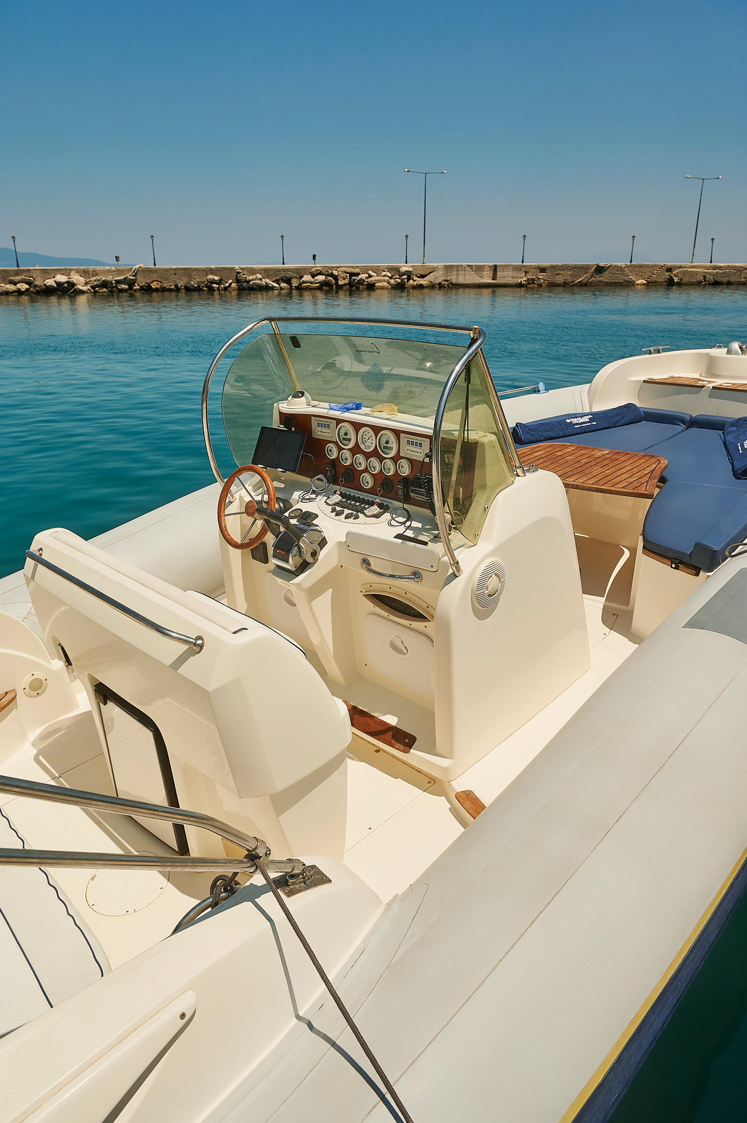 Marlin 29 EFB | Kefalonia Sailing Charters